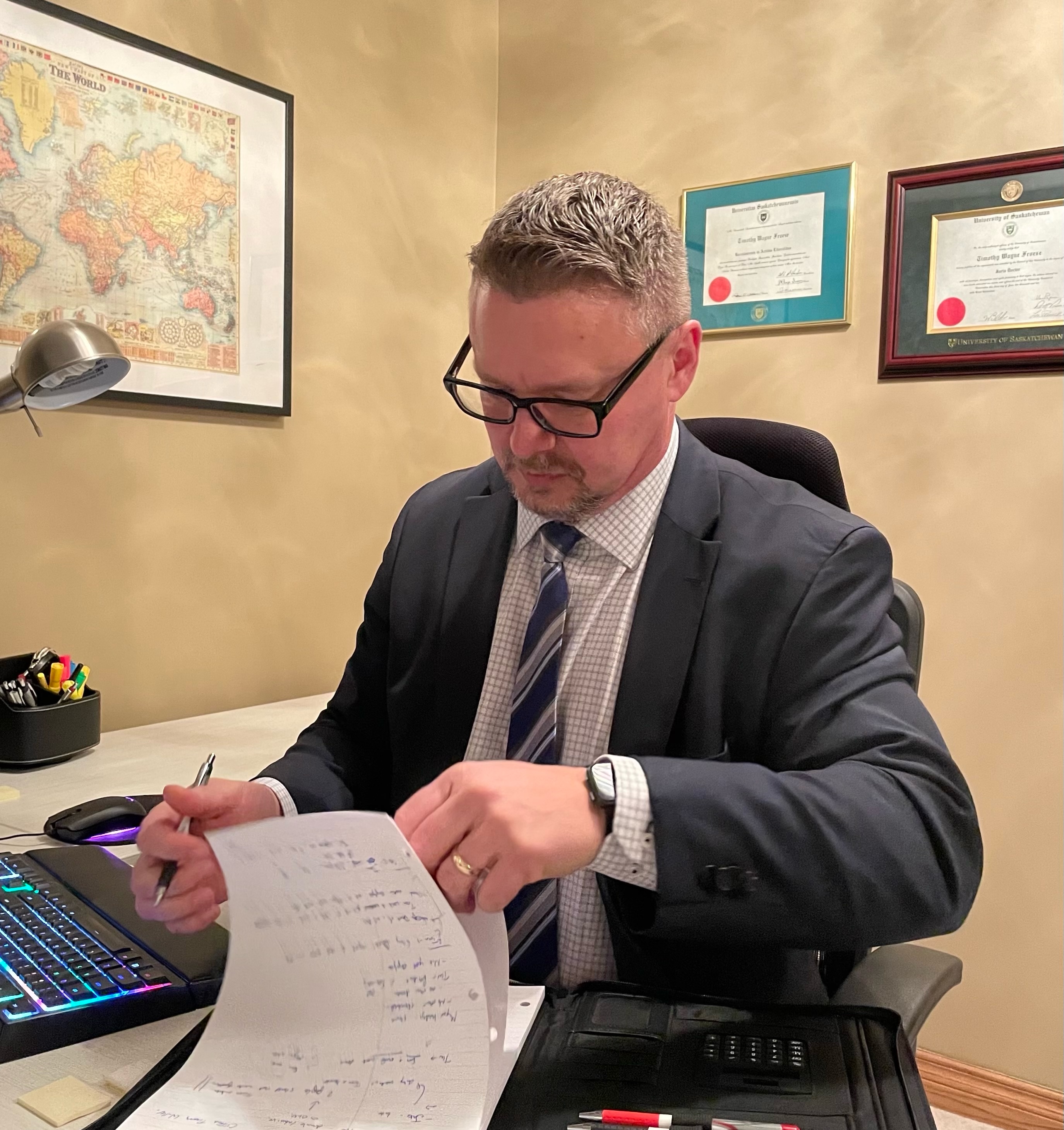 Calgary Litigation Lawyer - Tim Froese